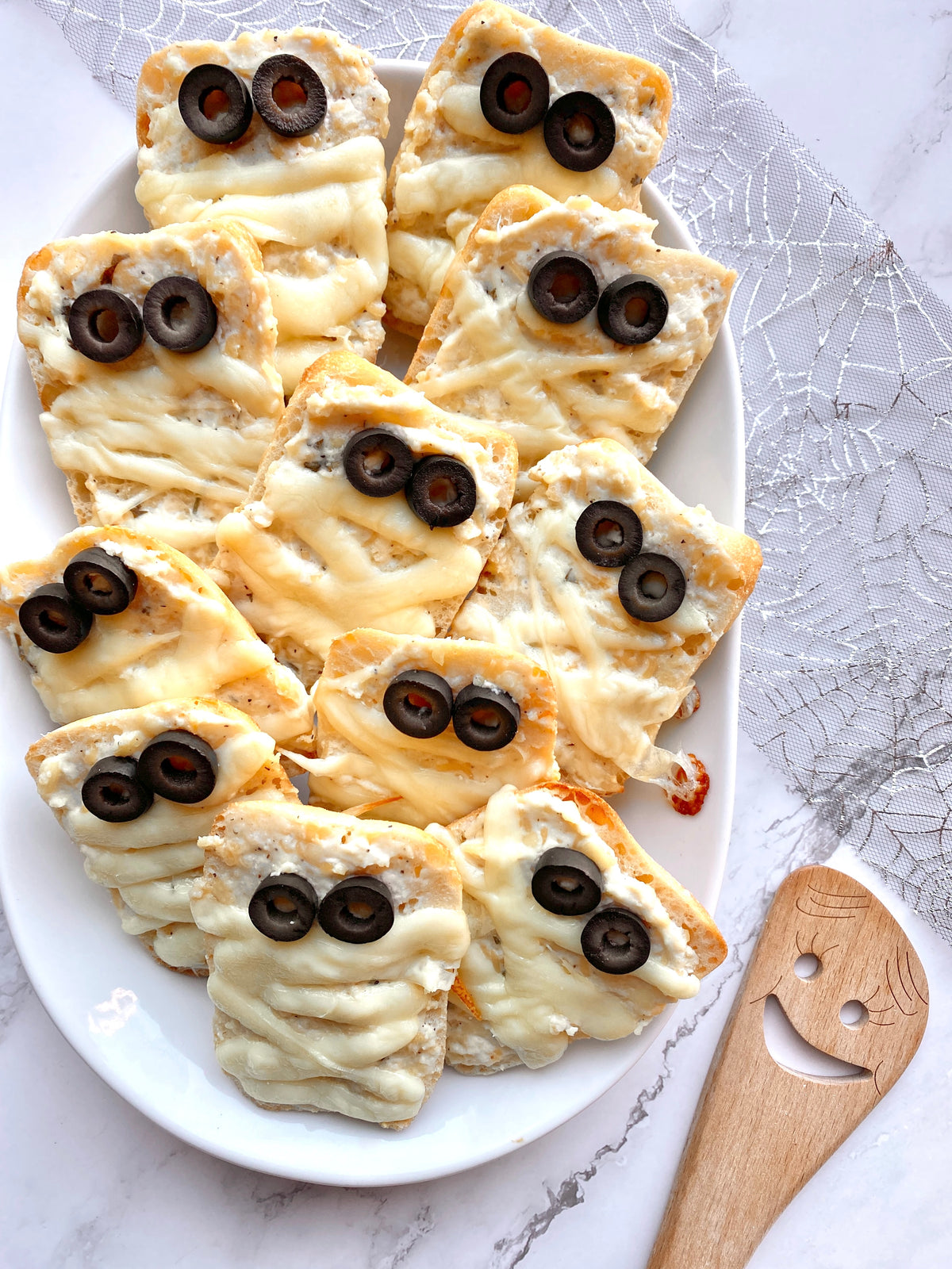 Mummy Garlic Bread – Pat Cooks